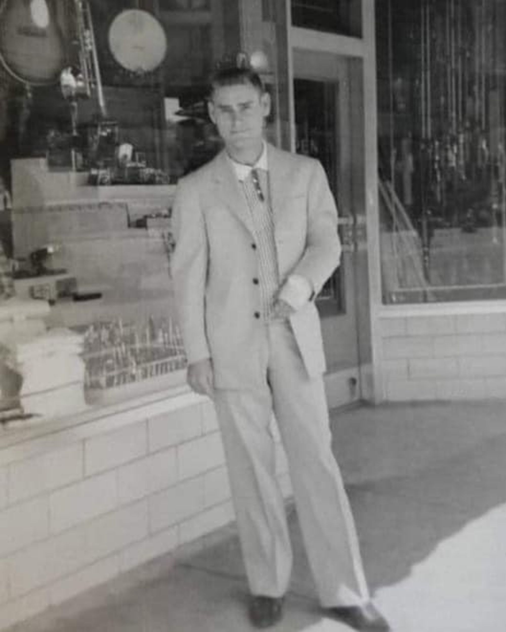 George Jones – Old Brush Arbors – Country Music