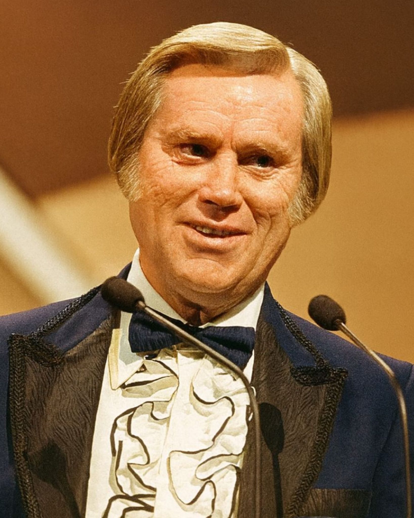 “THE NIGHT FLORIDA STOPPED BREATHING—GEORGE JONES FINALLY WALKED BACK INTO THE LIGHT.” They ...